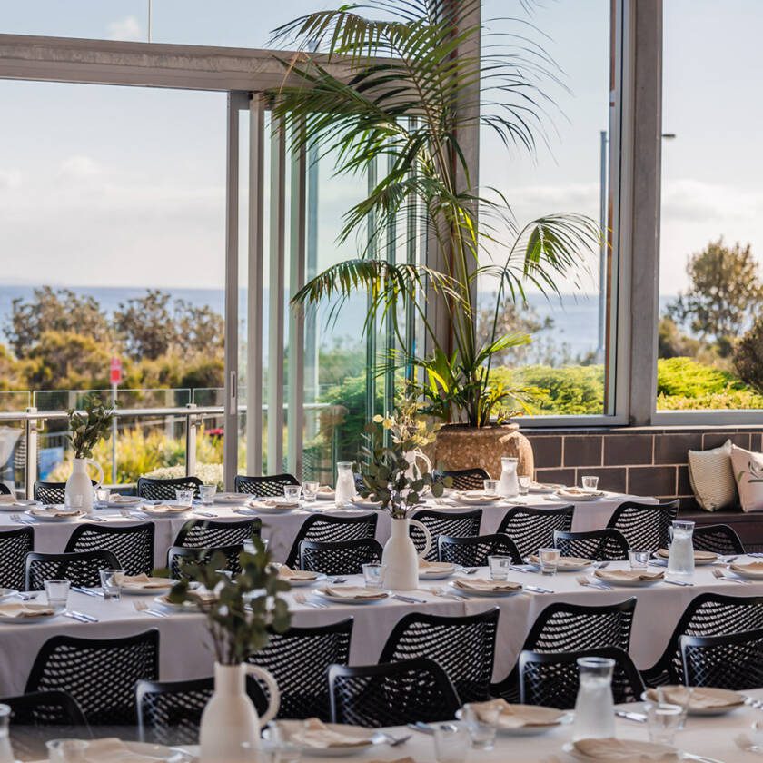 Beachfront Dining & Drinks: Headlands Austinmer Beach