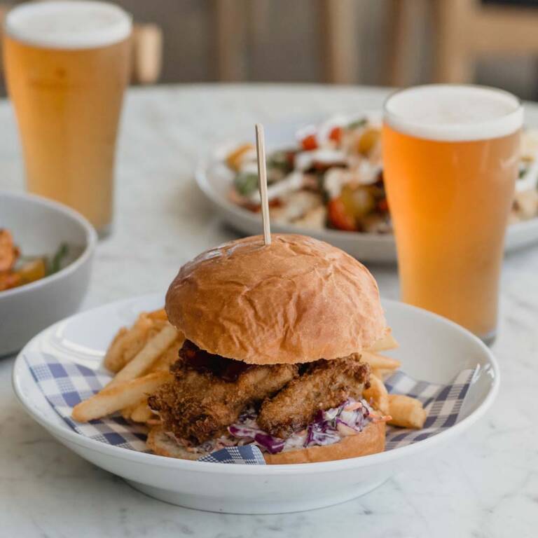 Beachfront Dining & Drinks: Headlands Austinmer Beach